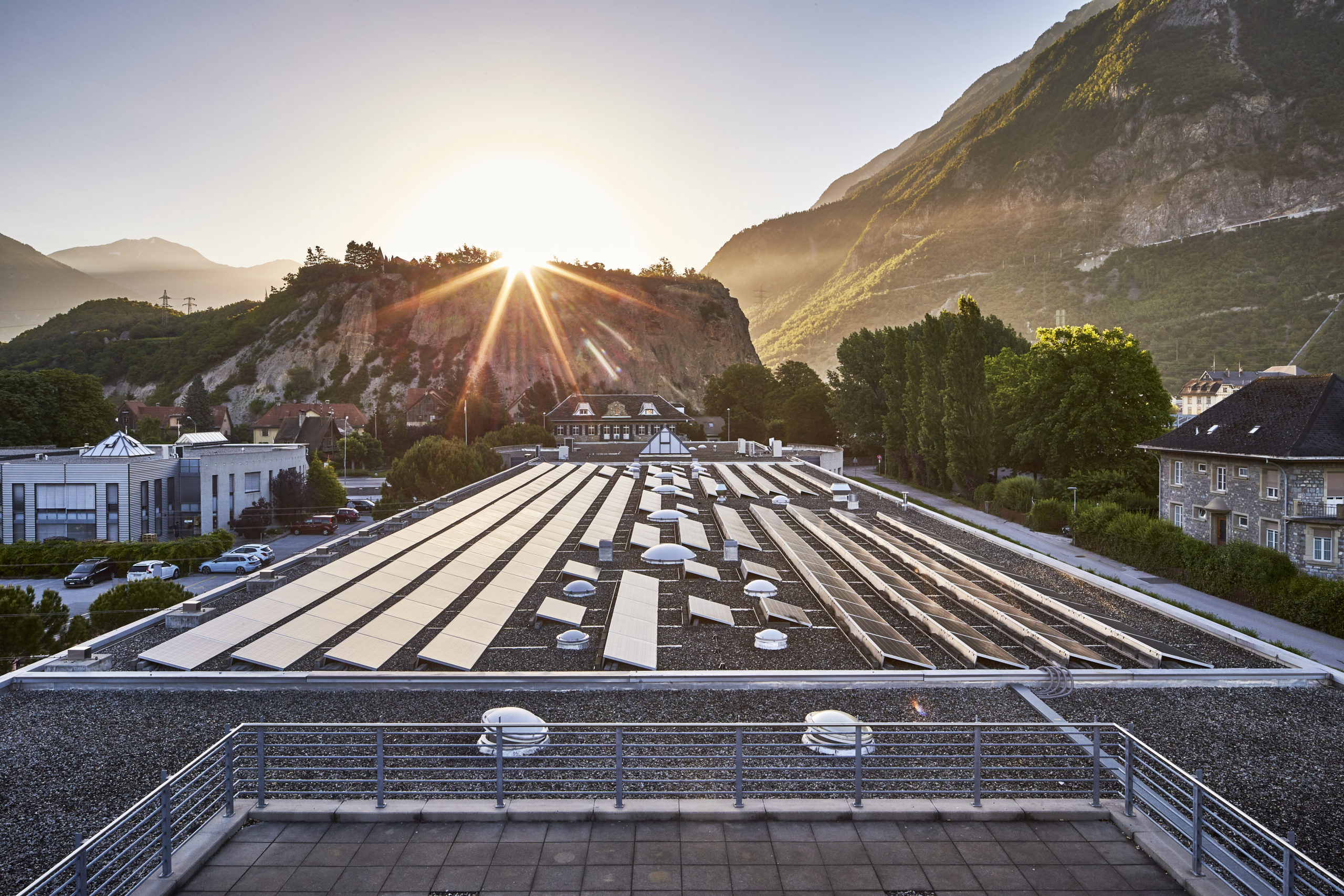 Transition énergétique : les PME Studer Innotec et Sakti créent une ...